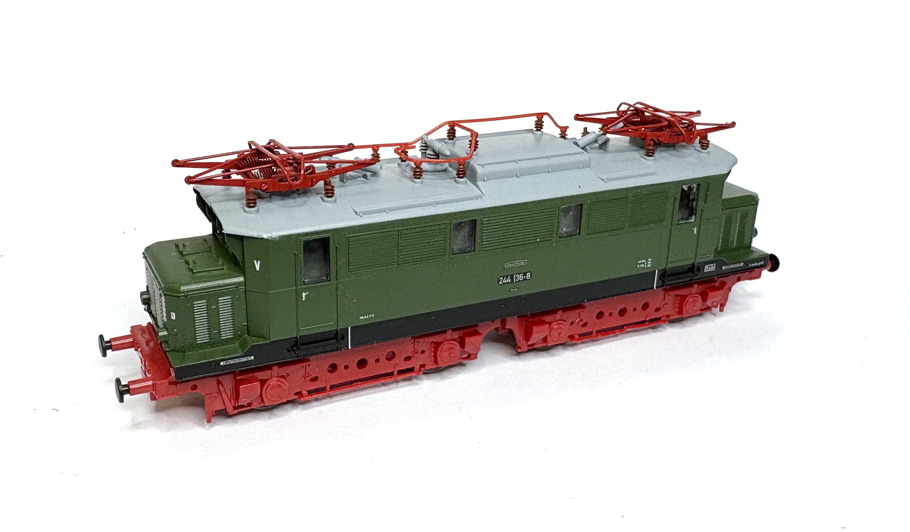 E-Lok BR 244 DR DUMMY 04421 P E 44 E44